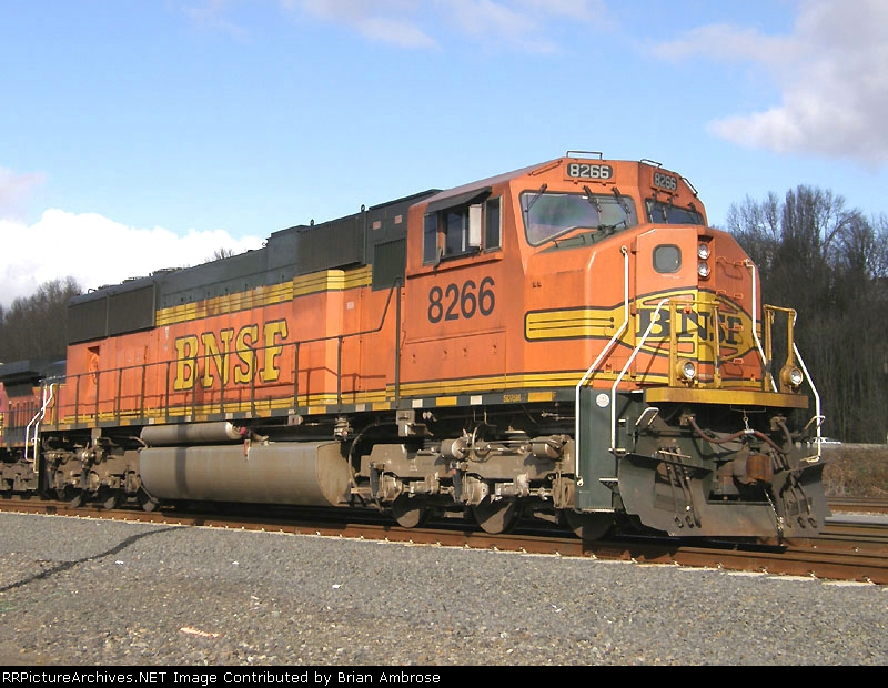 BNSF 8266